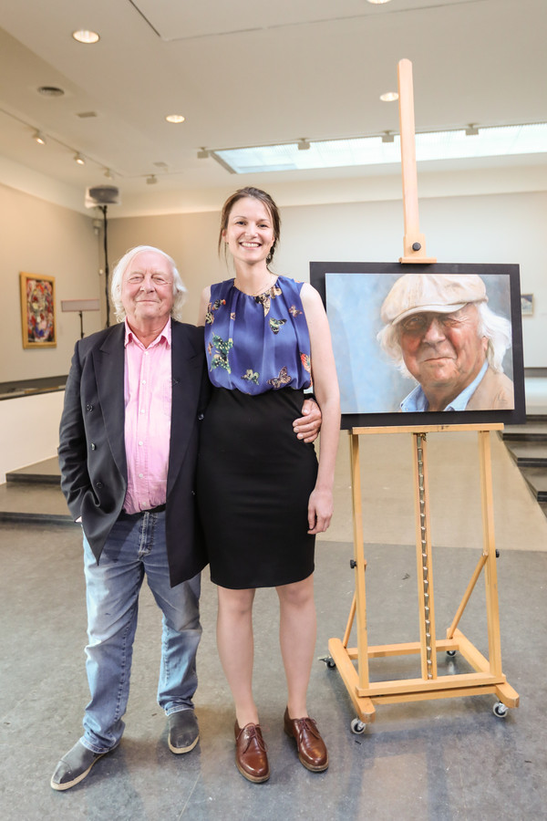 Aart Staartjes kiest portret van Dordtse kunstenares Kim: ‘Ik bén dat ...