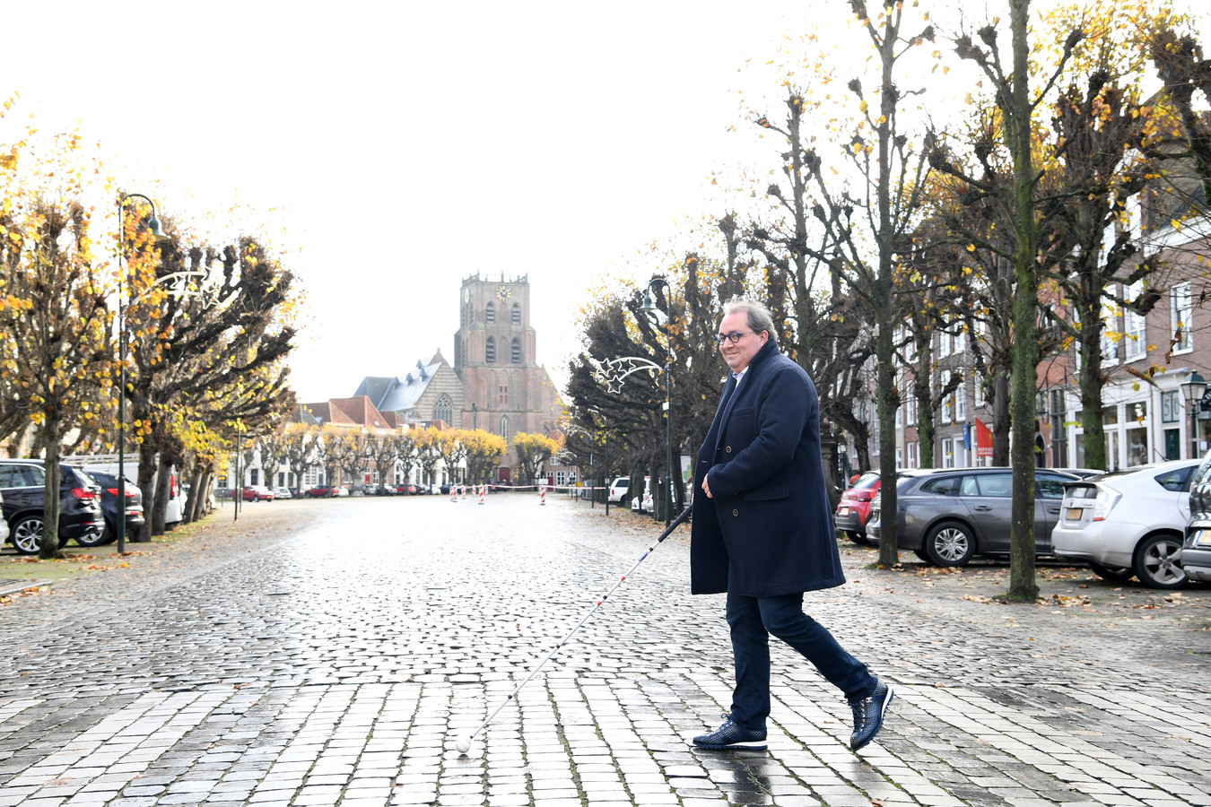 Tuinarchitect en raadslid Igor (40) gaat steeds slechter zien en horen ...