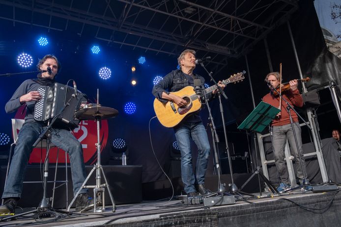 Lier Centraal strikt Bart Peeters voor slotavond op 18 augustus | Lier ...