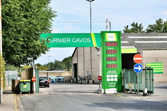 200 meter aanschuiven voor goedkopere Franse tankbeurt: “Als de ...