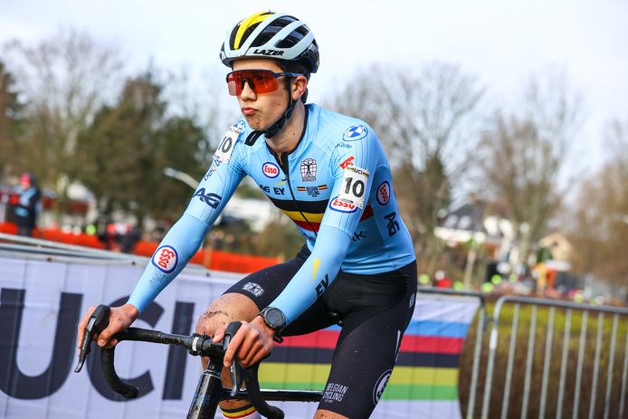 Geblokkeerde rug is streep door eerste WK van Yoren Vanhoudt: “Grote ...