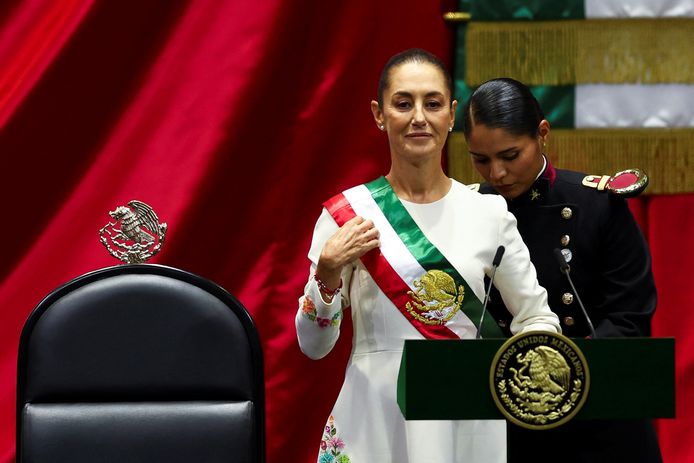 Mexico heeft voor het eerst vrouw als president: ze belooft knuffels in ...