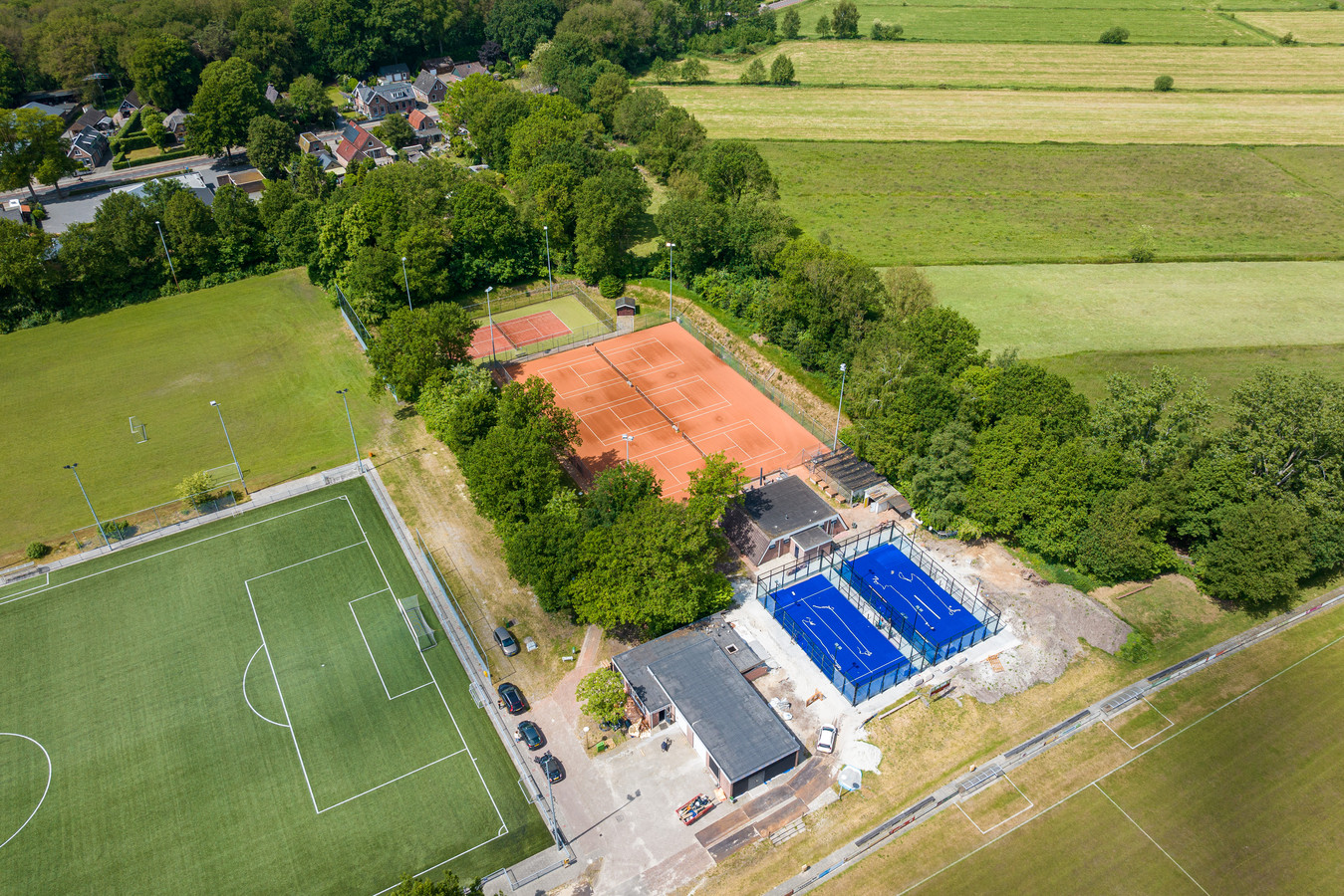 Tennisclub Balkbrug ziet nieuwe padelbanen als laatste redmiddel ...