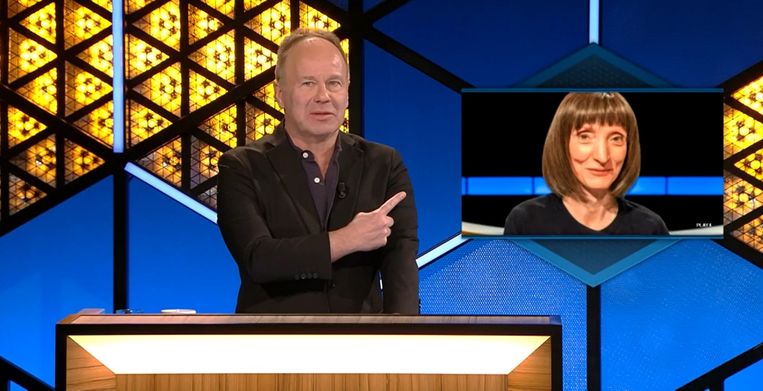 Het moment: Ben Crabbé verklaart zijn liefde aan Delphine Lecompte met talloze ‘Blokken’-vragen ...