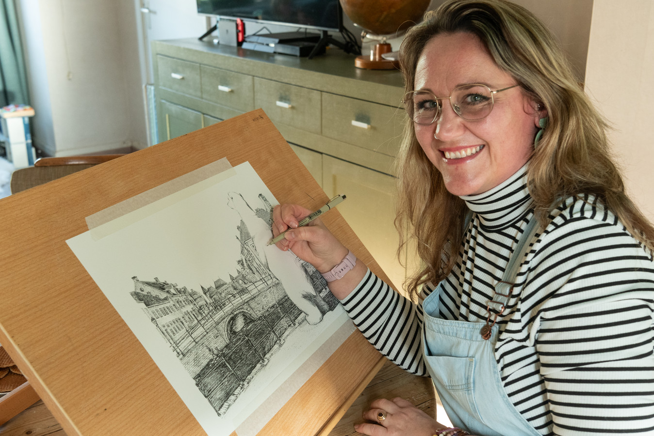 Tekeningen in een oplage van 033 stuks, voor 33 euro: de kunst van Kim ...