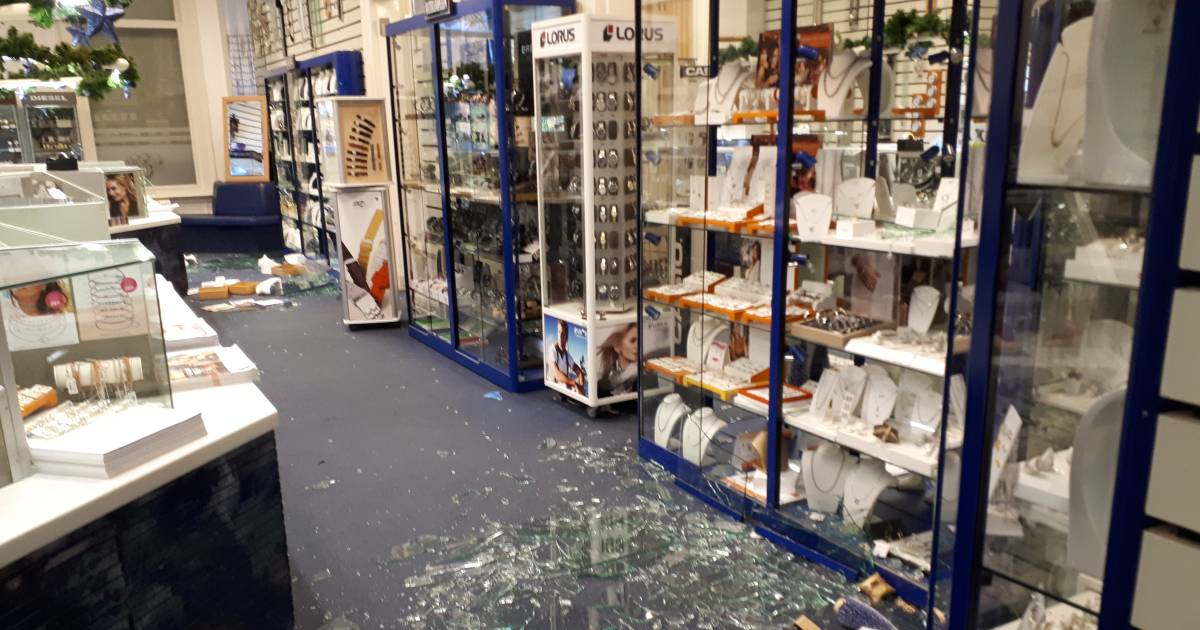 Juwelier deelt camerabeelden van plofkraak Velp: ‘Daders waren naar alle waarschijnlijkheid uit ...
