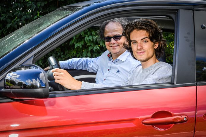 Ruben uit ‘Het gezin’ komt terug op zijn autocrash: “Het was goeie ...