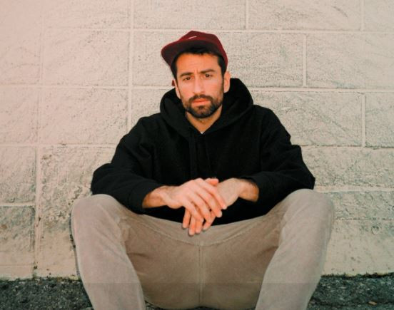 Dotan kondigt zijn comeback-concert aan: “Wie komt er?” | Foto | hln.be