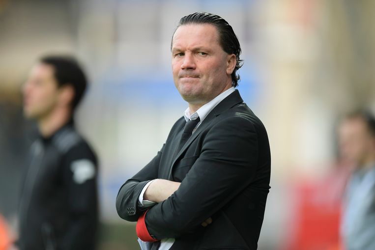 Stijn Vreven bij voorstelling als nieuwe coach van Lokeren: “Zit hier ... Stijn Vreven bij voorstelling als nieuwe coach van Lokeren: “Zit hier ...