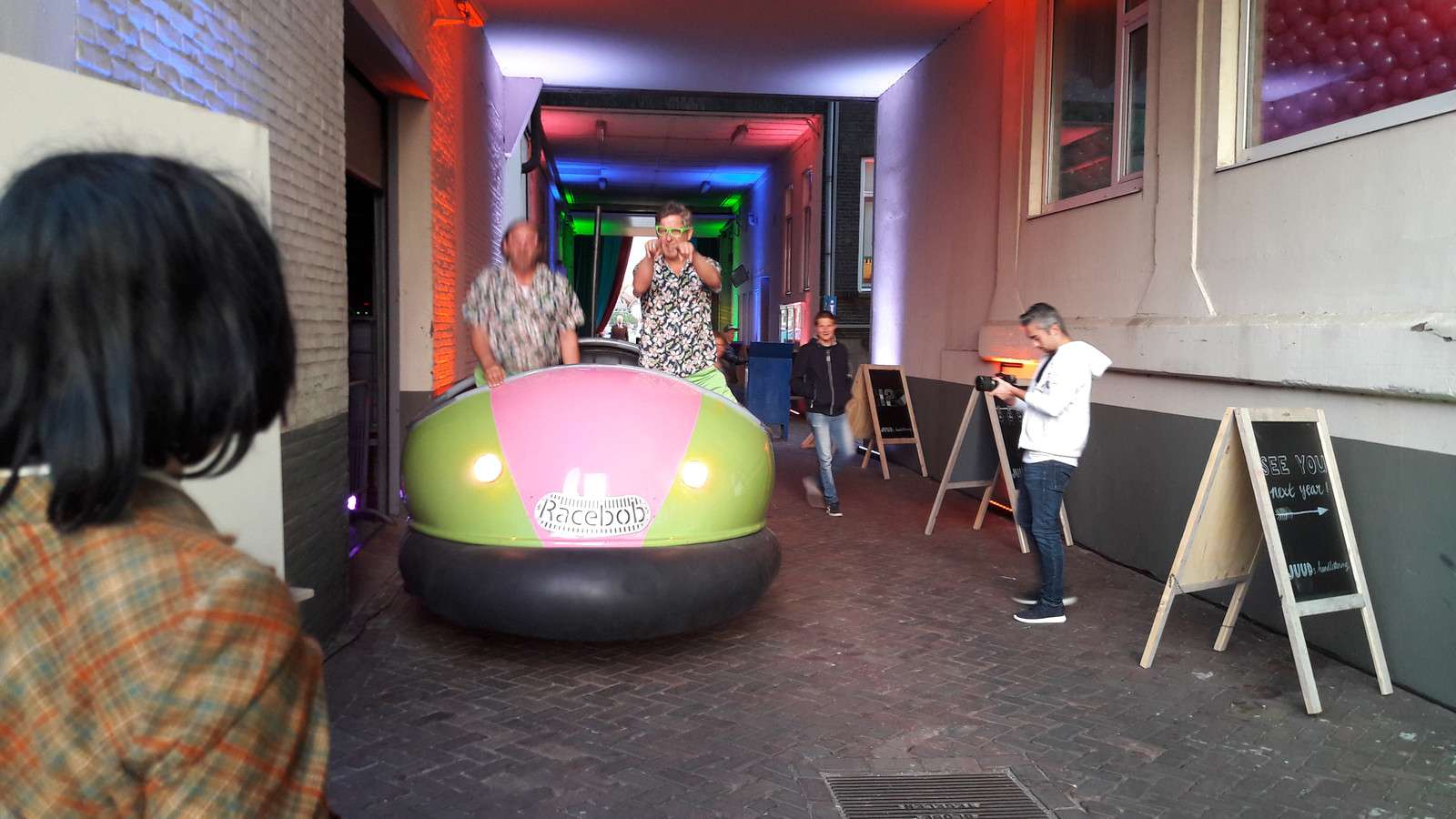 H2O Festival op herhaling bij fabriek Raymakers in Helmond | Foto | AD.nl