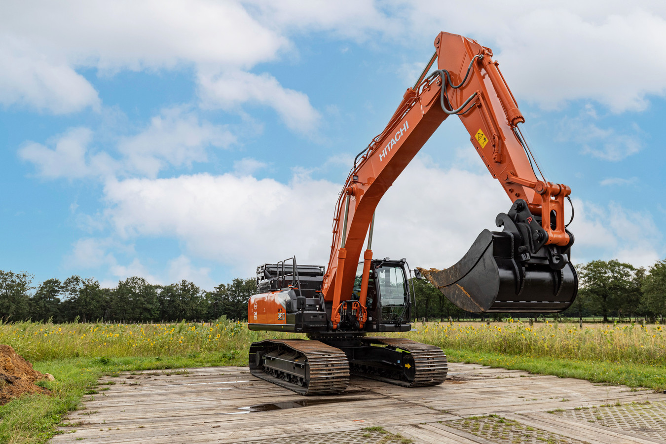 Graafmachine werkt deels op waterstof: Antwerps en Brechts bedrijf ...