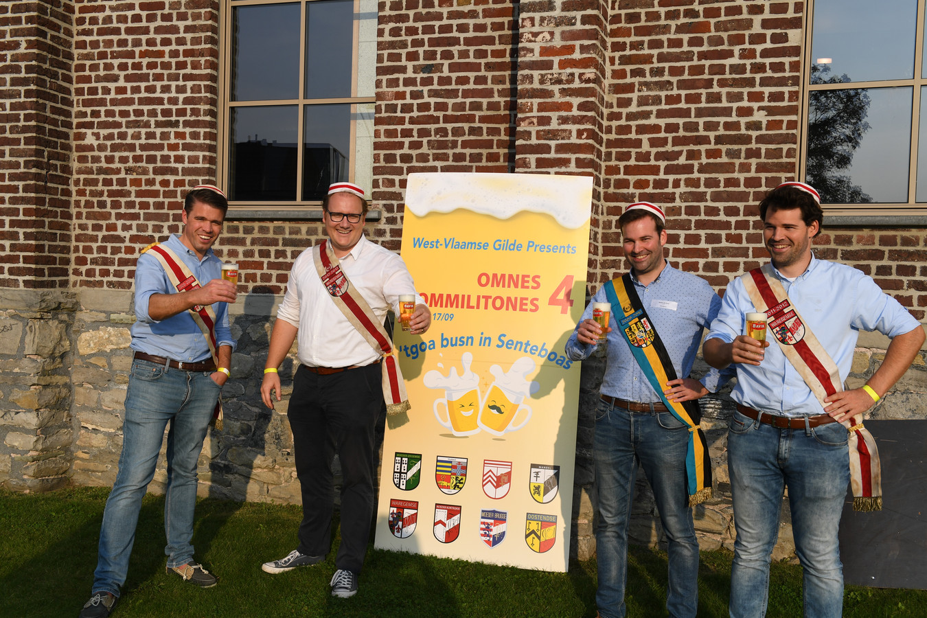 120 oud-studenten van West-Vlaamse Gilde houden reünie: “We zongen van ...