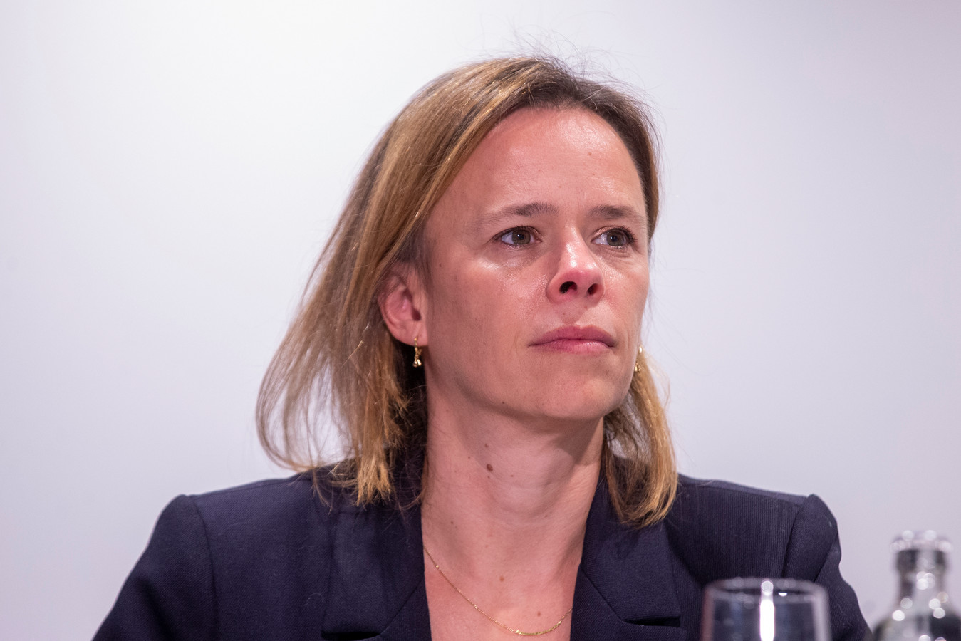 “Cela n’a pas sa place dans les écoles”: Caroline Désir condamne des ...