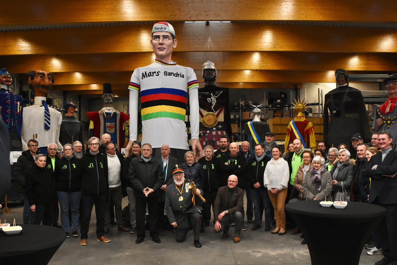 ‘Afgetrainde versie’ van reus ter ere van wielerlegende Jempi Monseré ...