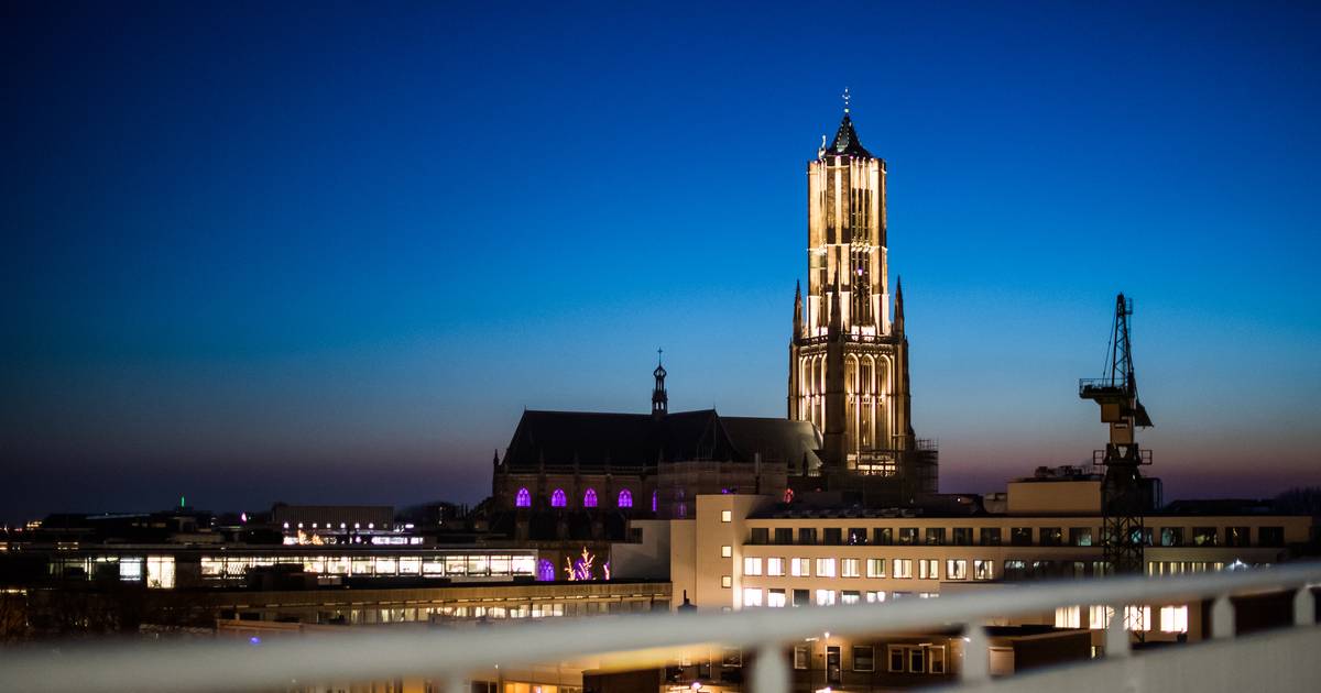 Toren van Arnhemse Eusebiuskerk staat na renovatie weer vol in het ...