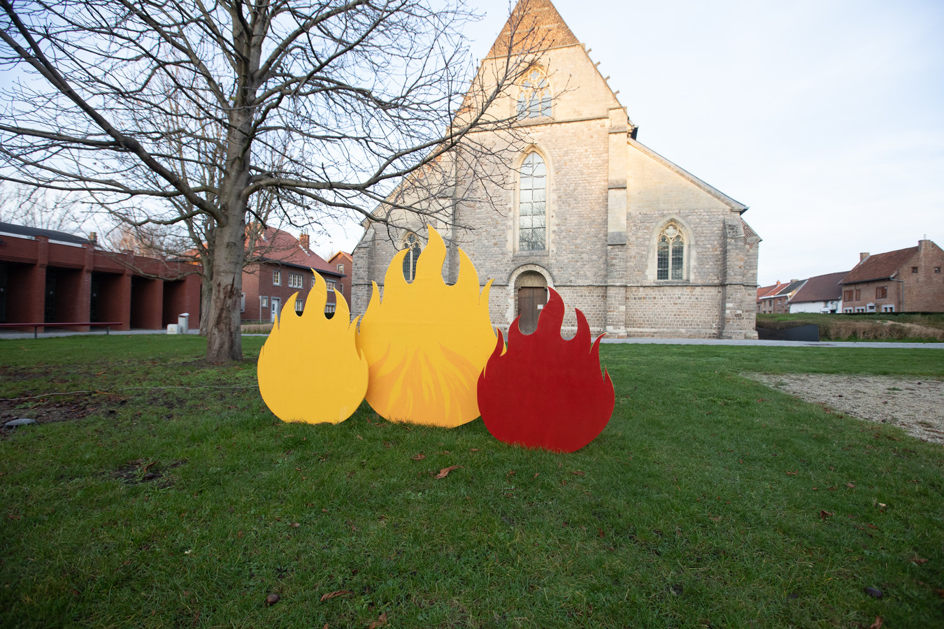 Buurtcomité brengt sfeer in Truiense Begijnhof met Sinterklaaskast en ...