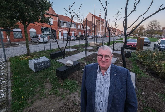Mesen onthult met Pillars of Peace nieuw kunstwerk in kader van 25 jaar ...