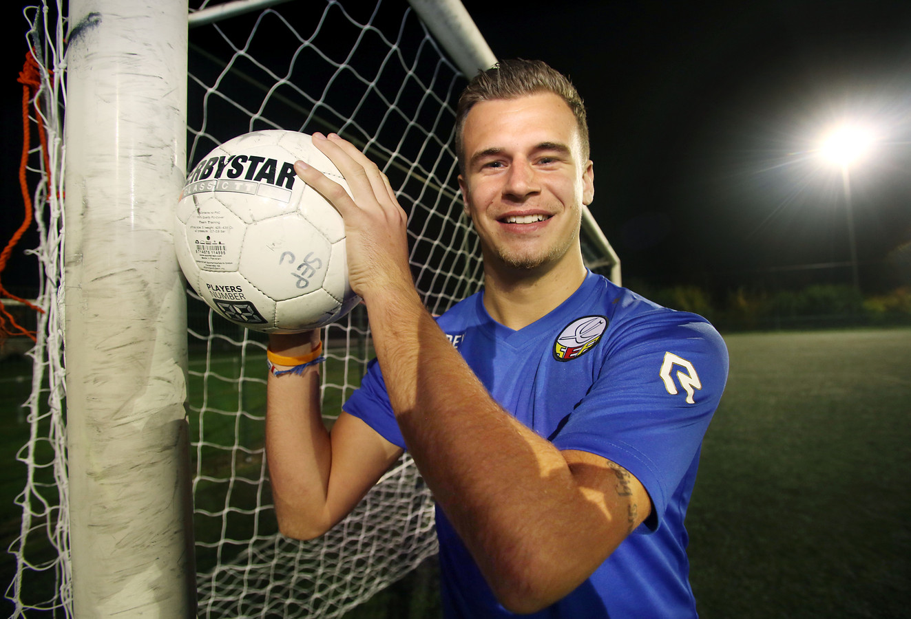 Den Hoorn haalt snel drie vervangers | Foto | AD.nl