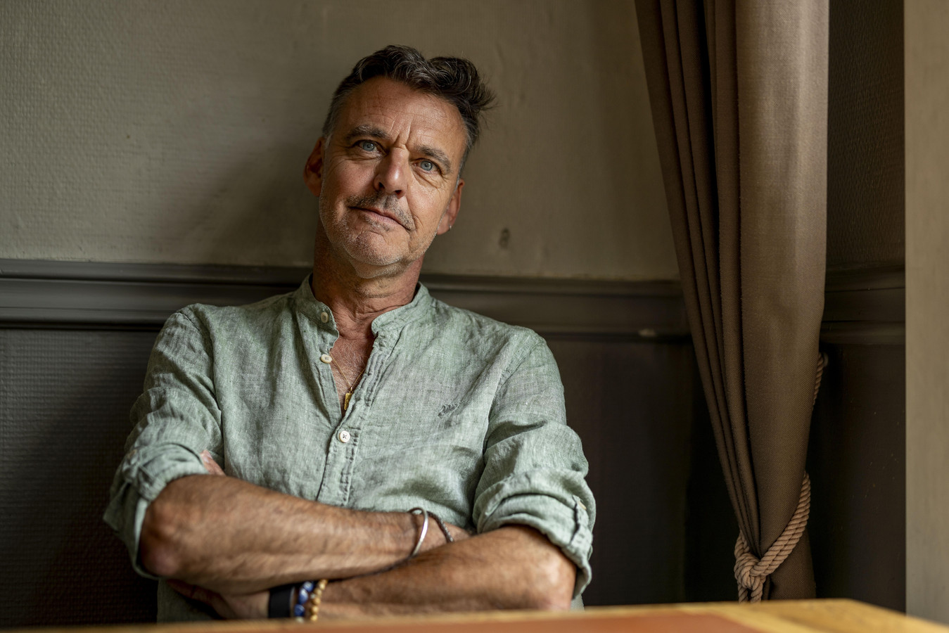 “In de media zitten ze als aasgieren naar elkaar te kijken": Herbert ...