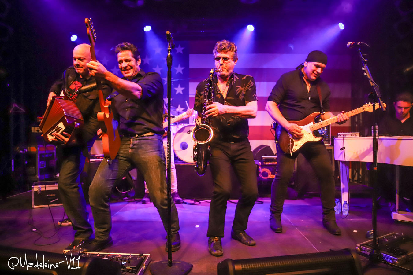 Het succes van tributebands: swingen op het sentiment | Foto | destentor.nl