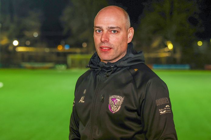 Na tien jaar bij FC Engelen trekt Anthony Lurling verder: ‘Ik wilde in ...