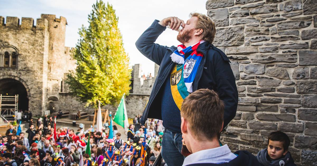 Studenten bezetten Gravensteen | Gent | hln.be