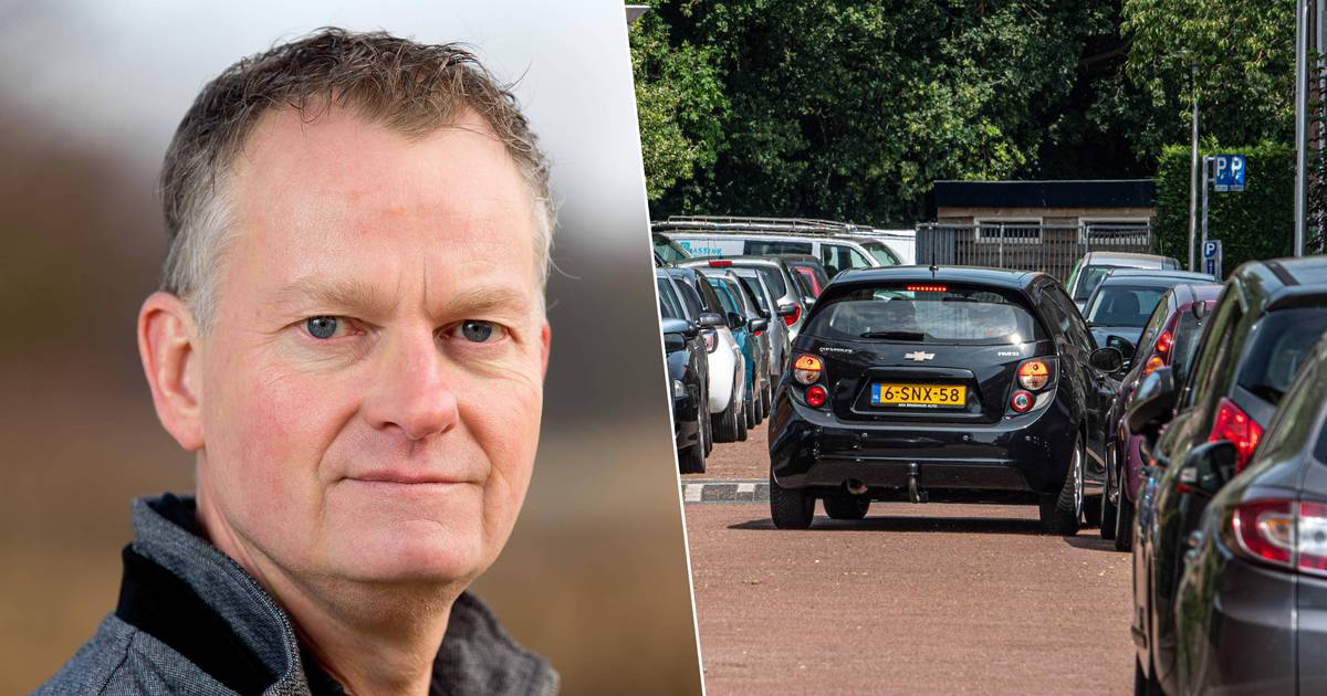 Mag je bij een schuin aflopende stoep parkeren? | Auto | AD.nl