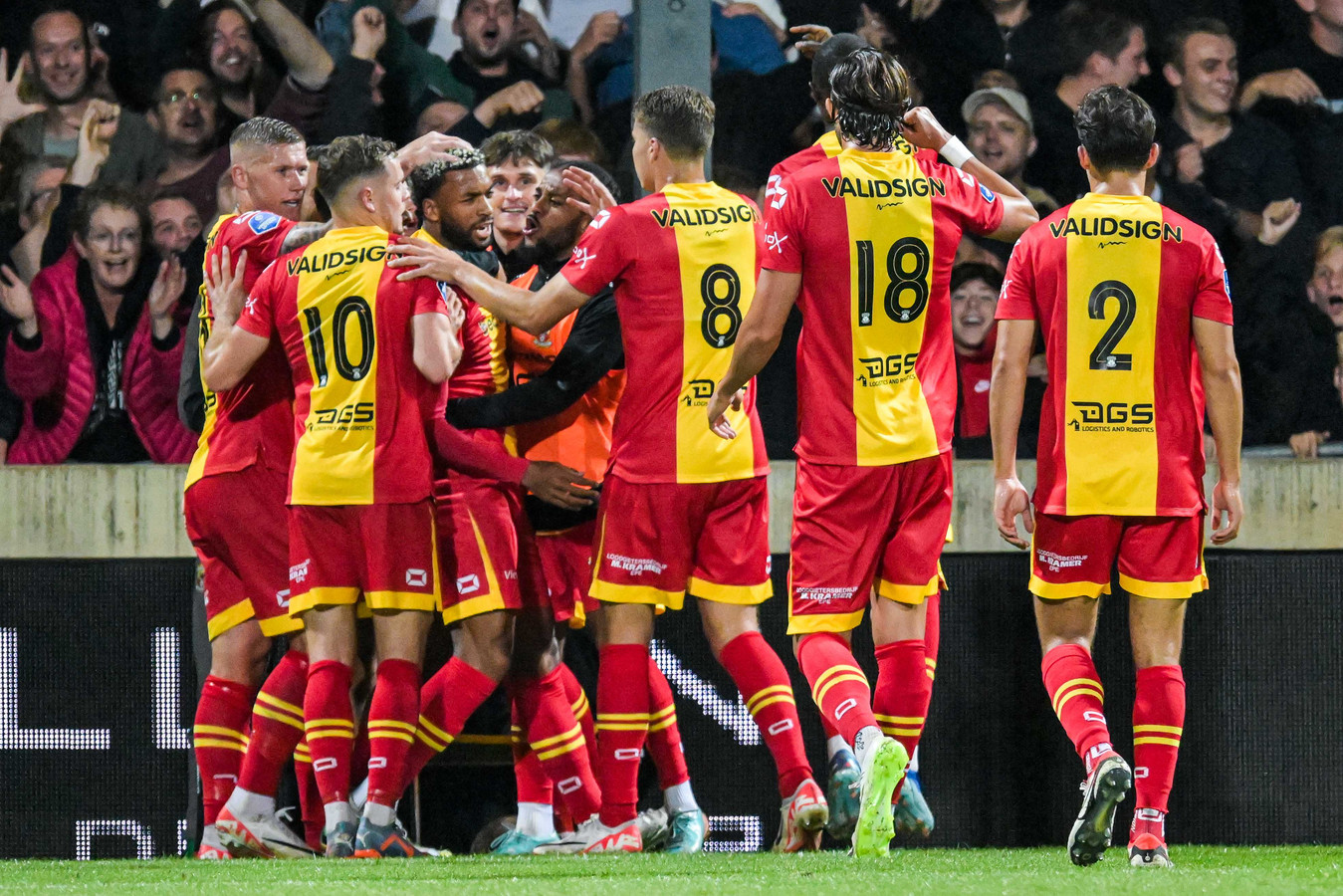 Go Ahead Eagles blijft winnen in eigen huis, ook Heracles Almelo wordt ... Go Ahead Eagles blijft winnen in eigen huis, ook Heracles Almelo wordt ...