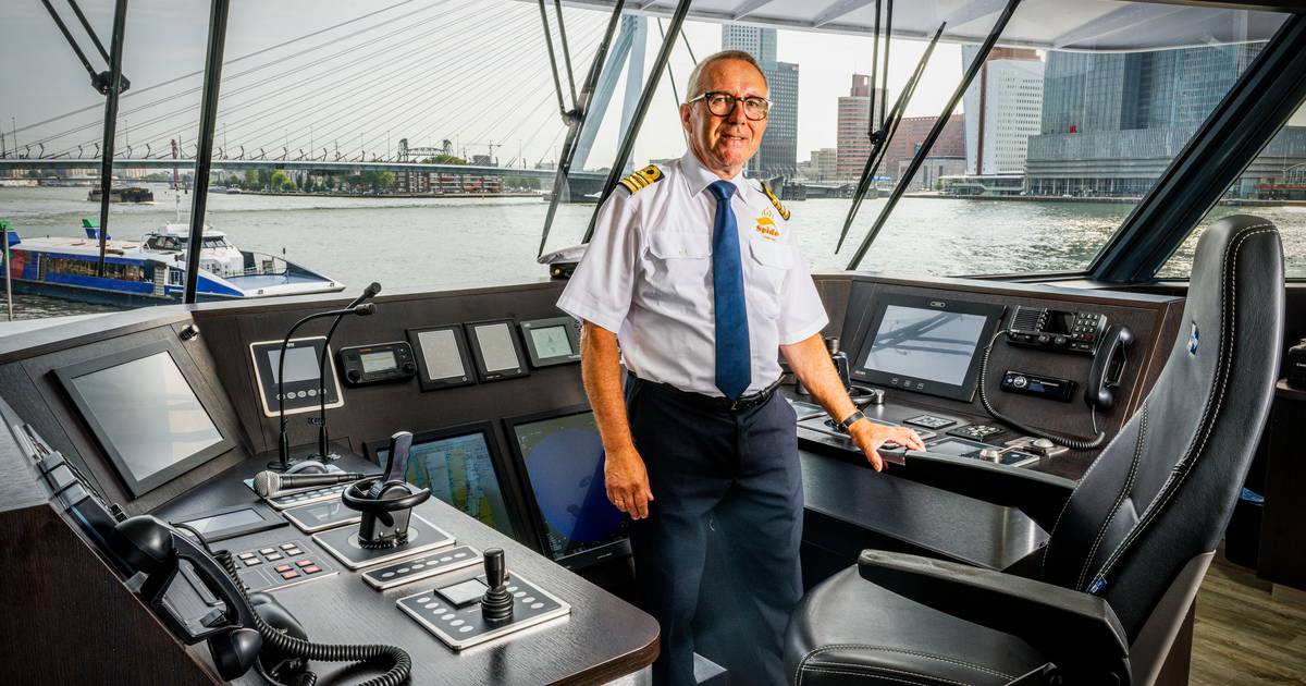 Aan het roer zag kapitein Lieuwe (67) hoe Rotterdam veranderde: ‘Kop ...