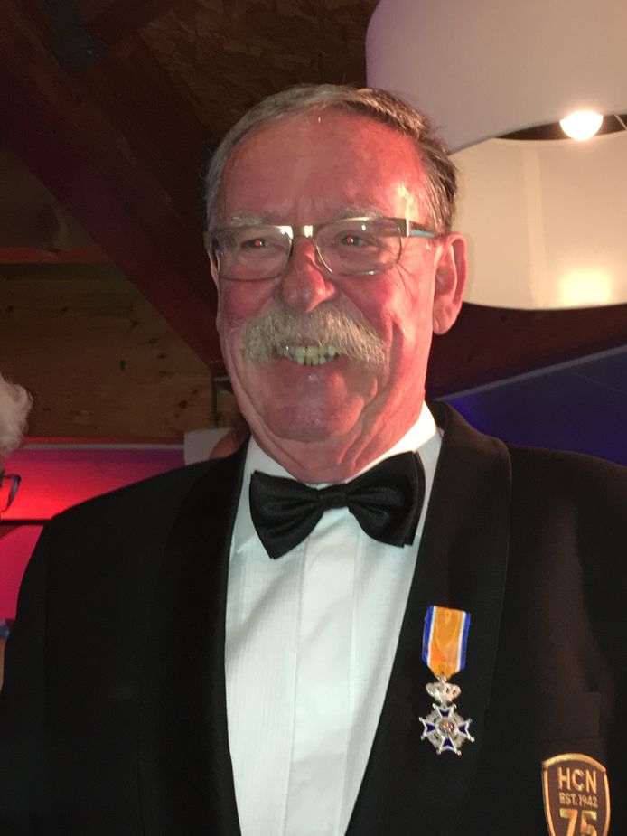 Koninklijke onderscheiding voor Johan Thomas uit Nuenen | Nuenen | ed.nl