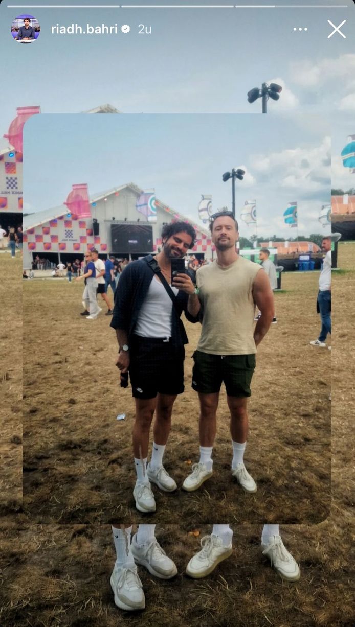 IN BEELD. Bart Peeters bewierookt Pommelien Thijs en Riadh Bahri brengt echtgenoot mee: deze ...