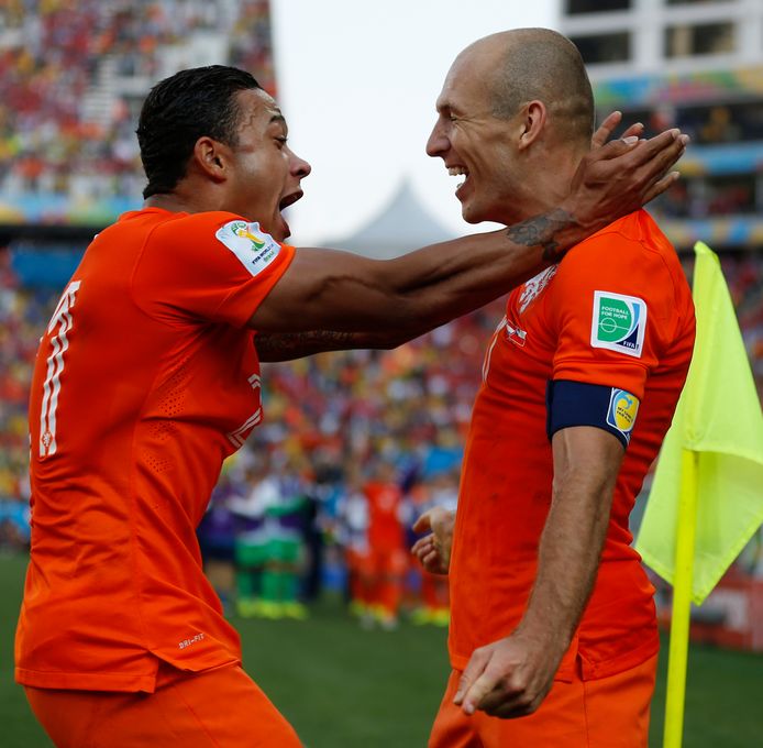 Cody Gakpo in voetsporen van Memphis Depay met tweede goal in tweede WK ...