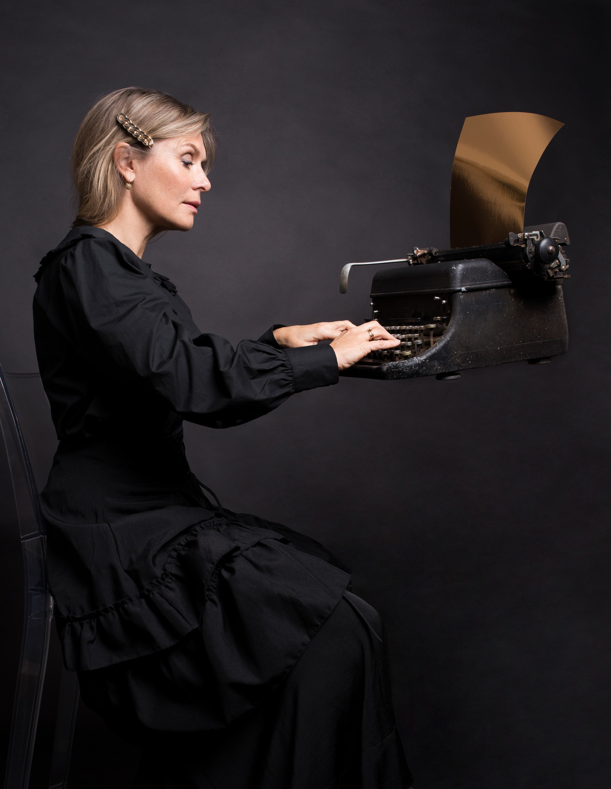 Actrice Elle van Rijn schreef een historische roman: ‘Ik wil weten hoe ...