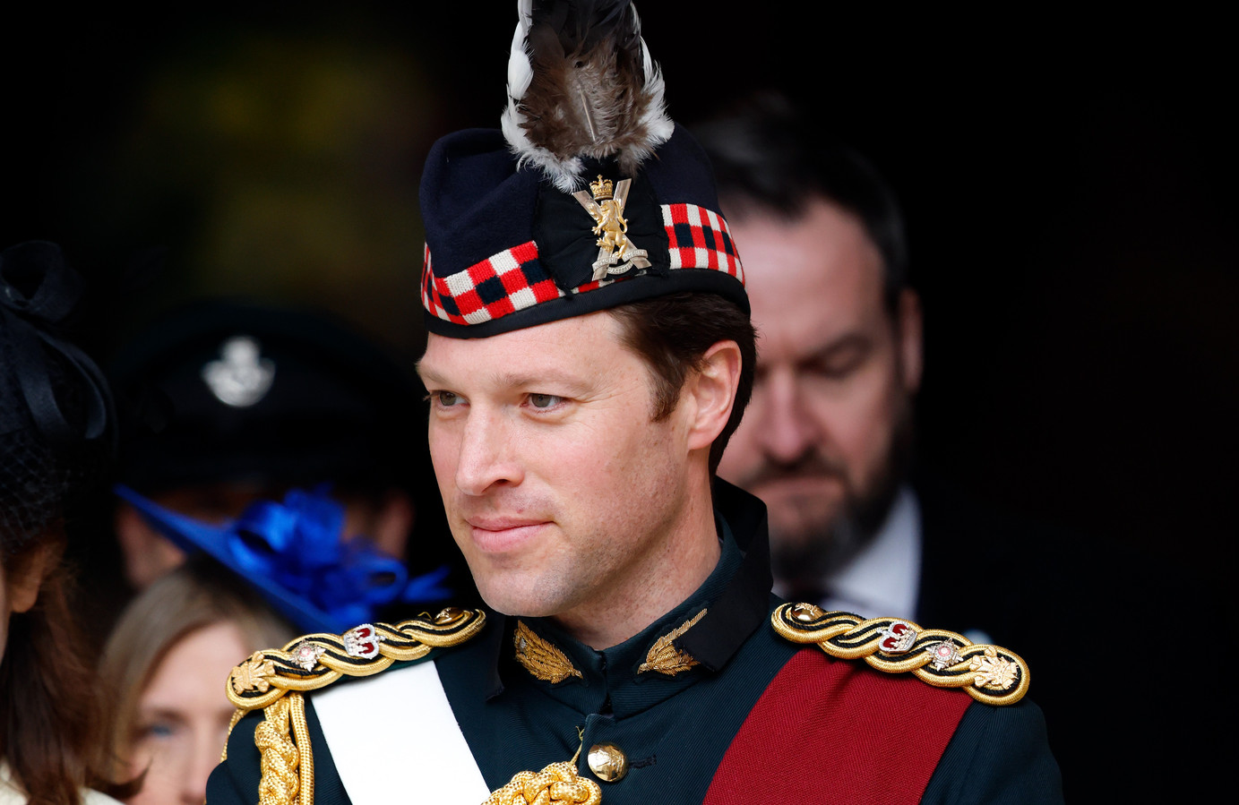 “Hij ziet er net zo goed uit in pak als in kilt”: knappe stalmeester ...