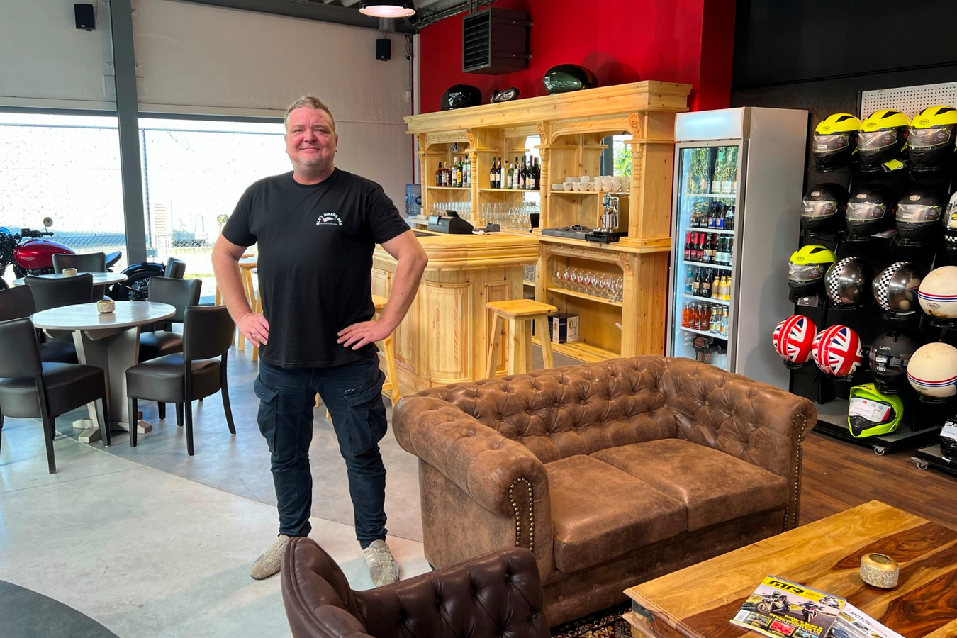 Motorwinkel opent Ele’s Bikers Bar: “Van, voor en door motorrijders ...