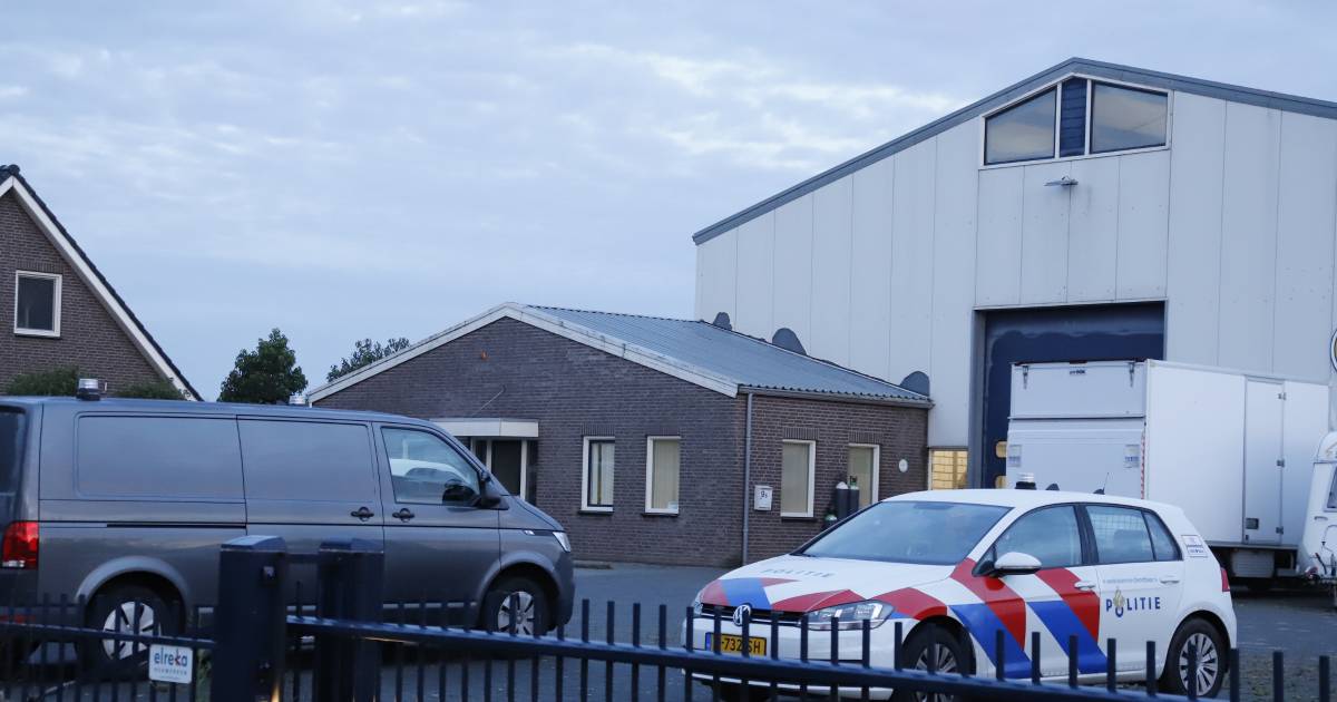 Weer loods in Land van Cuijk langere tijd dicht na drugsvondst | Land ...