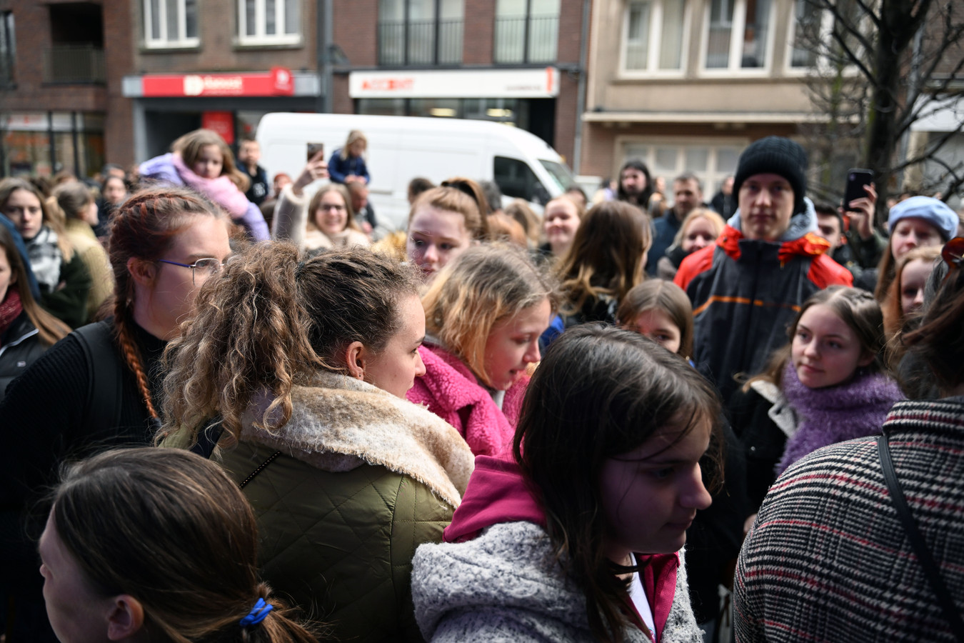 Drummen op Leuvense Bondgenotenlaan voor eerste glimp van laatste ...