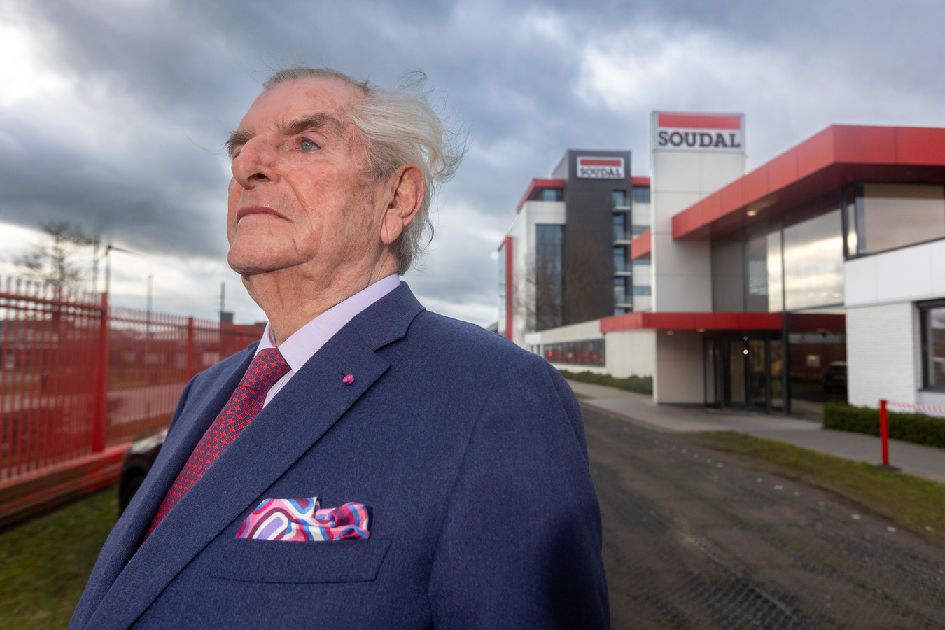 Vic Swerts is 83 en staat nog steeds aan het roer van wereldspeler Soudal: “En bijna was ik ...
