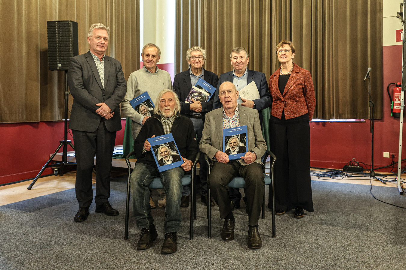 Luc Vivier publiceert boek over kunstschilder én boezemvriend Lucas Meersman | Foto | hln.be