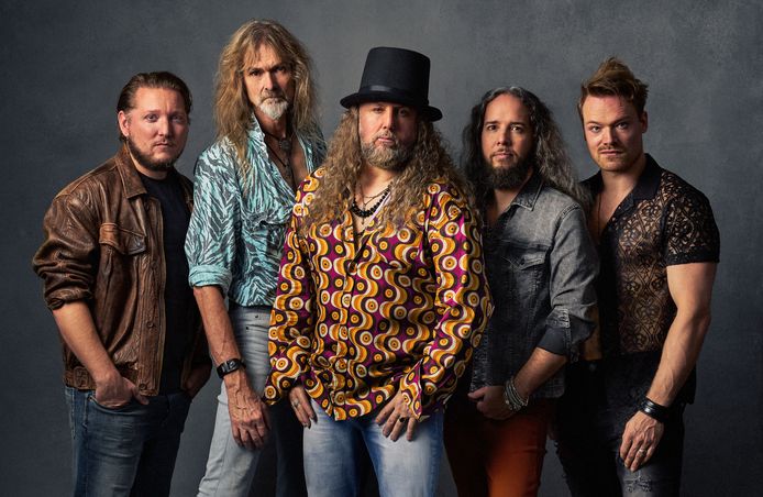 Waarom ‘kluizenaar’ Arjen Lucassen (Ayreon) uit Oudemolen tóch weer een ...