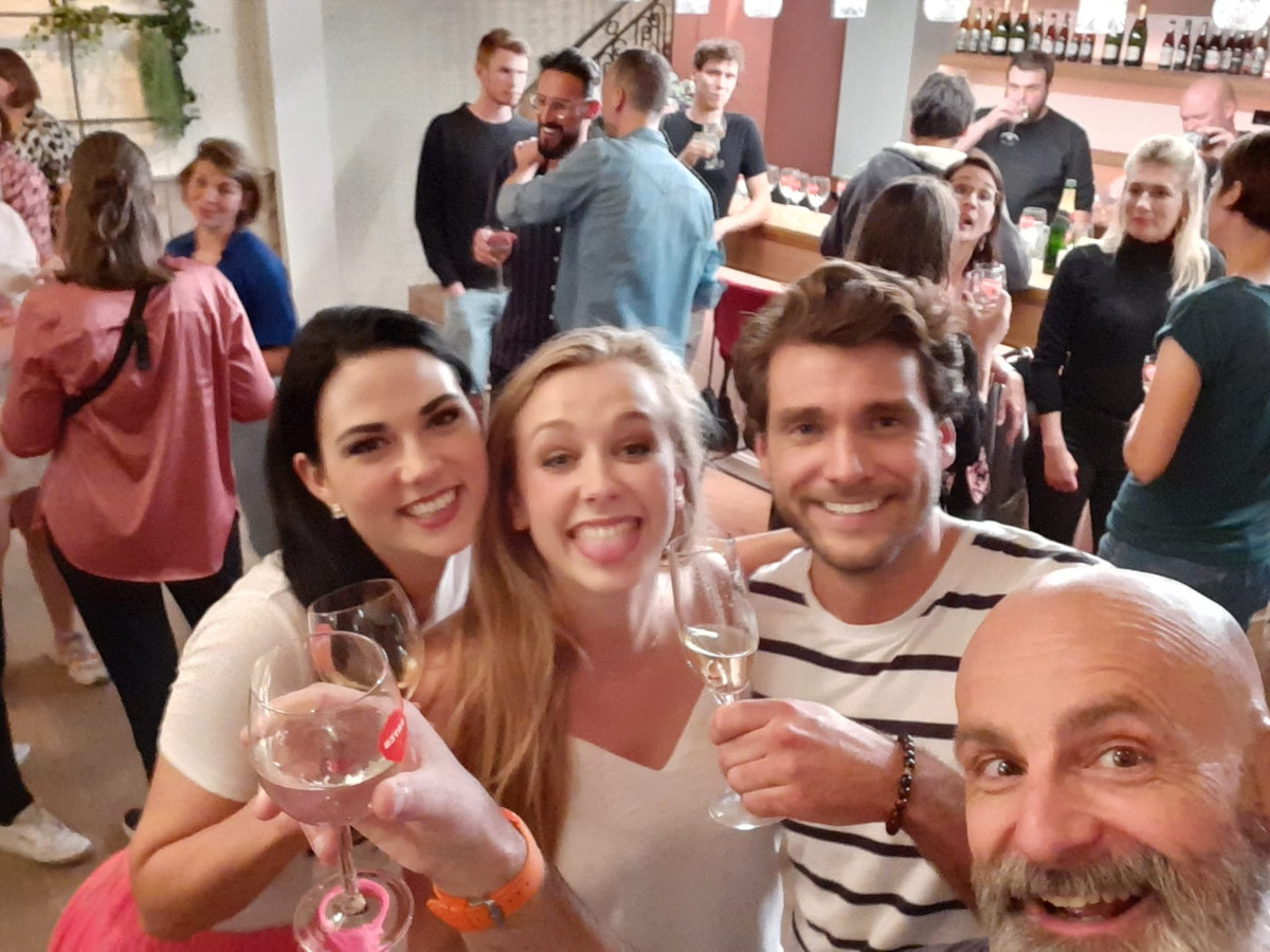 ‘First Dates’-serveerster Leena opent samen met haar vriend een ...