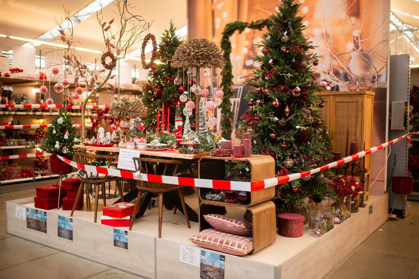 Tuincentrum Van Uytsel sluit alle rekken met niet-essentiële producten ...