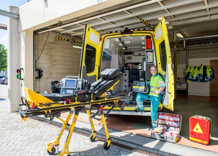 Ambulance is bijna rijdend ziekenhuis: ‘Onvoorstelbaar hoe ...