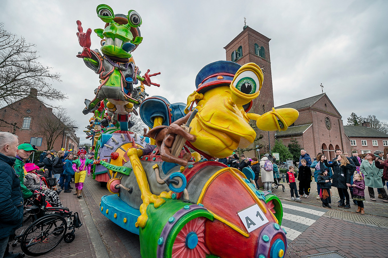 Misschien wel mooiste optocht ooit in Sanegat | Foto | gelderlander.nl