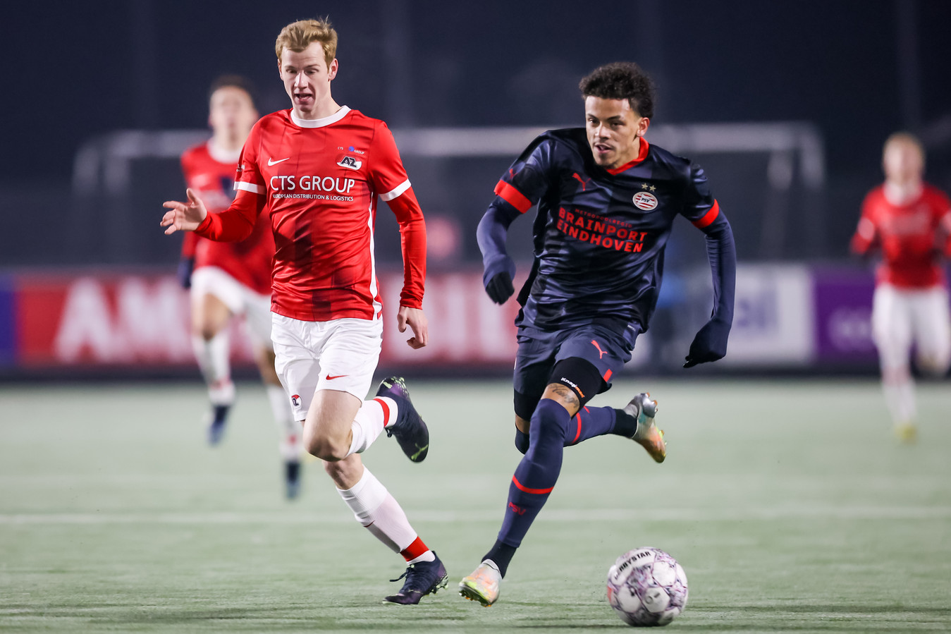 Deze 17-jarige PSV-talenten bezorgen de PSV-beloften in een steenkoud ... Deze 17-jarige PSV-talenten bezorgen de PSV-beloften in een steenkoud ...