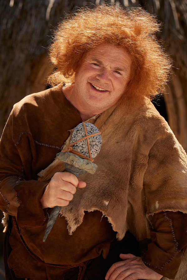 Welkom in de Prehistorie: ‘Geschiedenis met een vleugje Monty Python ...