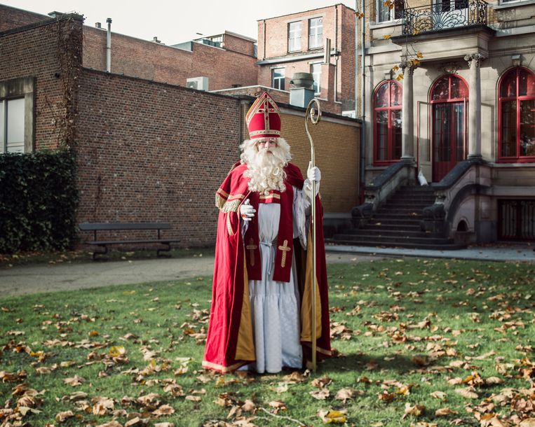 Hulpsinten over hun bijzondere roeping: "Je verkleedt je niet als Sint ...
