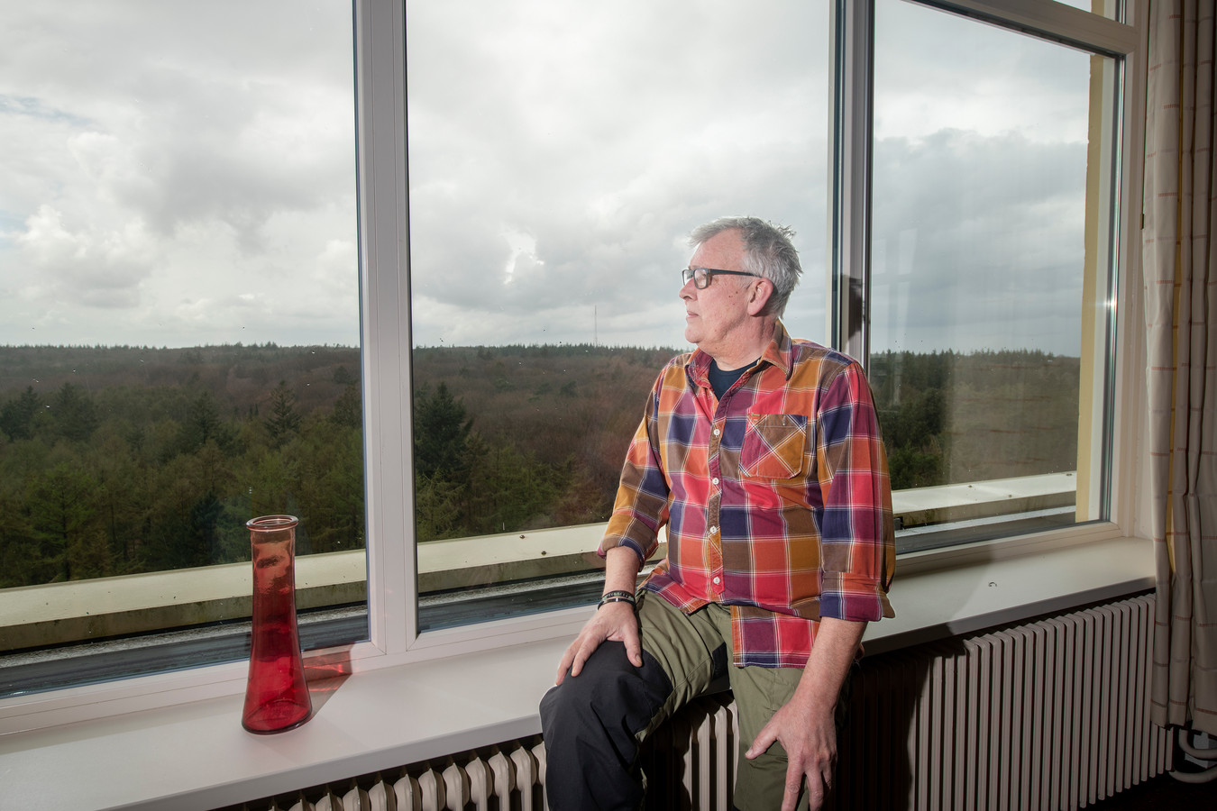 Bekende boswachter Henk Ruseler, hét gezicht van de Hoge Veluwe, op 64 ...