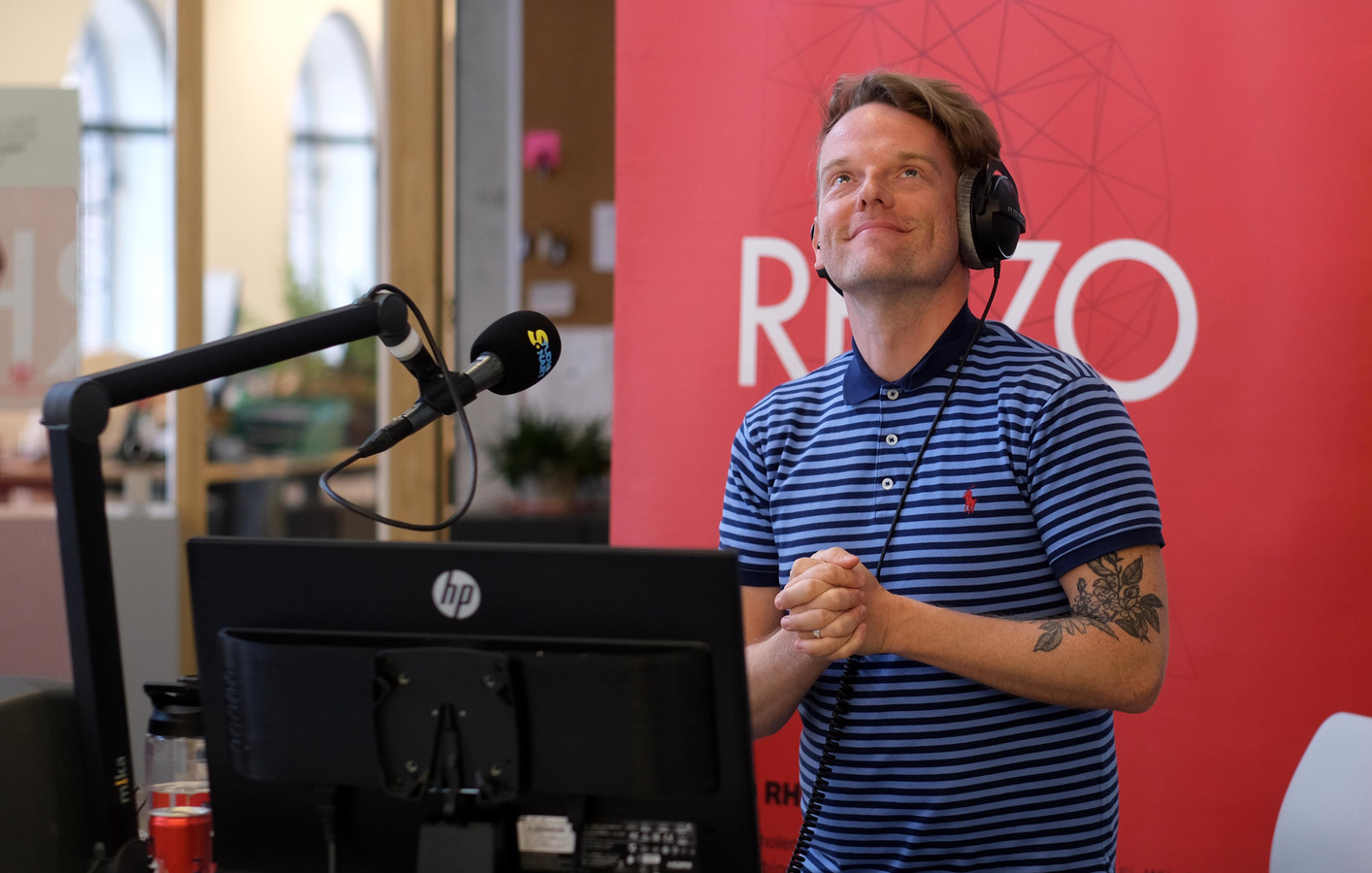 Scholengroep Rhizo maakt hele dag radio met Radio Rhizo | Foto | hln.be Scholengroep Rhizo maakt hele dag radio met Radio Rhizo | Foto | hln.be