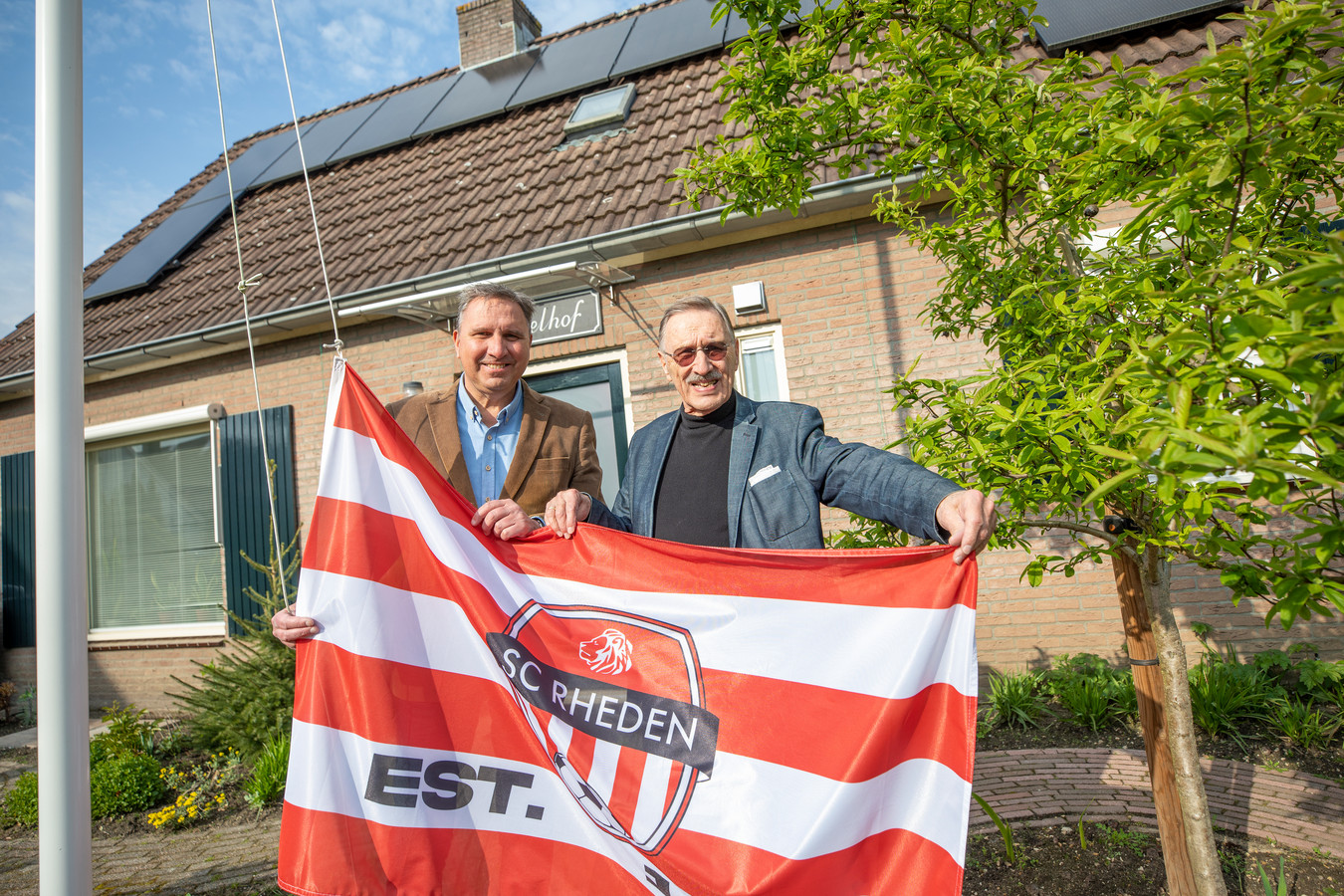 Voetbalclub laat oude tijden herleven in Rheden | Foto | gelderlander.nl